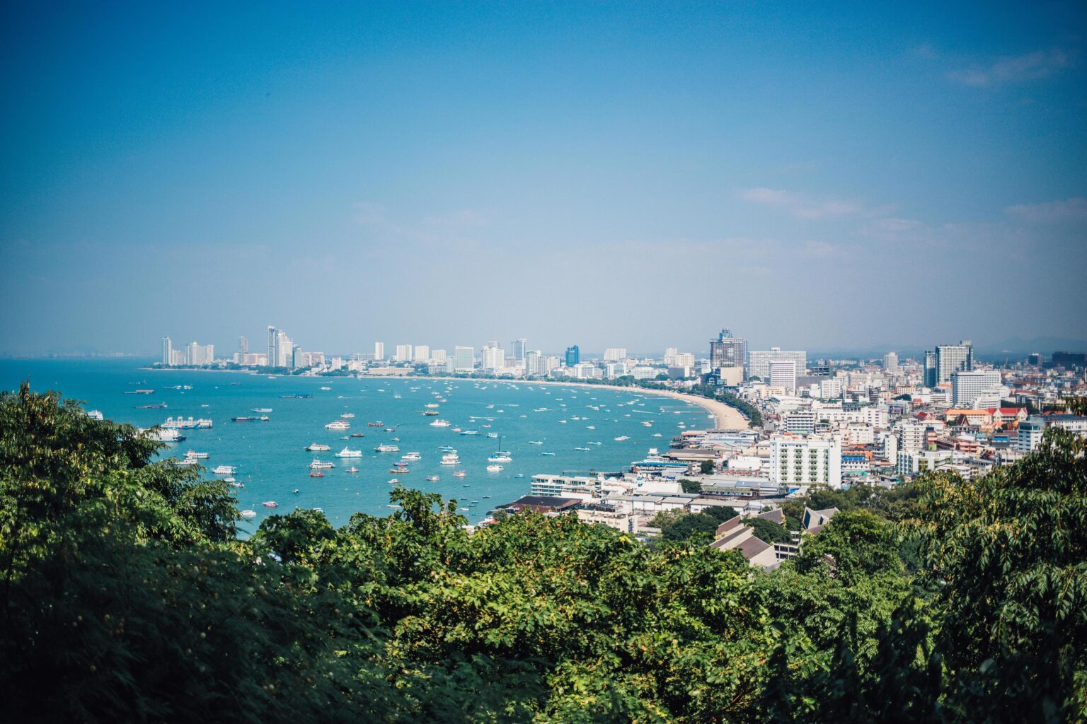 Journeyhub Pattaya Hotel near Pattaya Beach & Shopping Malls